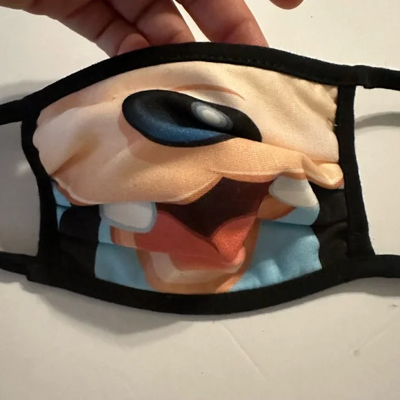 Disney Goofy Face Mask